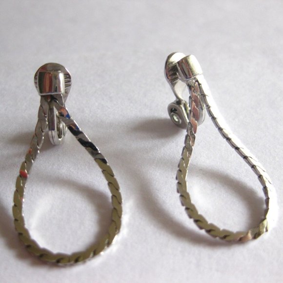 Monet | Jewelry | Vintage Monet Silver Tone Earrings Clip On Twist ...